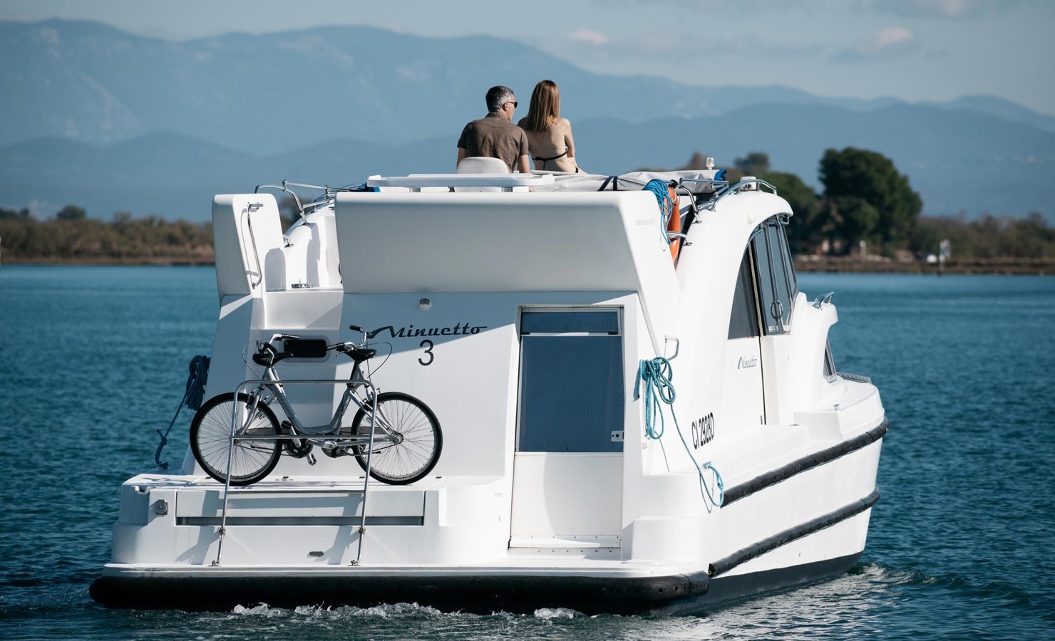 Canalboats Holidays Italy | HHI - Houseboat Holiday Italia